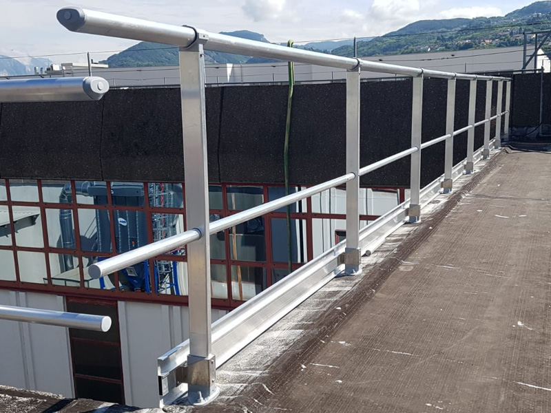 Barandilla con fijación a suelo (estilo francés) - ALSOLU